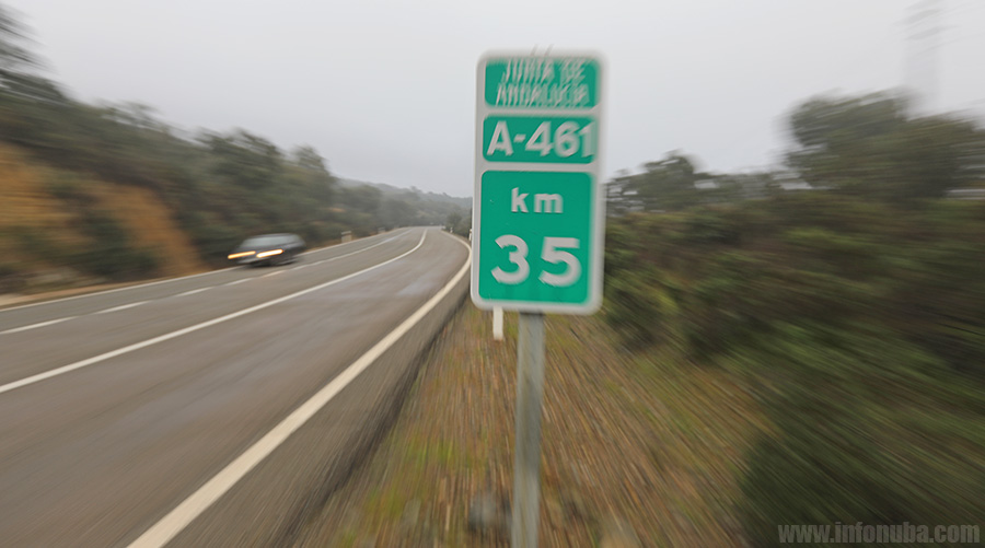 Un motorista fallece al sufrir una caída en la A-461 en La Granada de ...