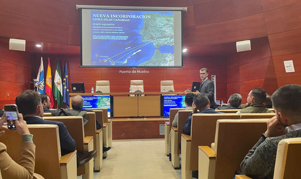 El Puerto de Huelva acoge un encuentro para presentar la línea regular ...